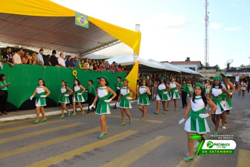 Desfile Cívico abrilhanta a Comemoração dos 200 anos da Independência ...